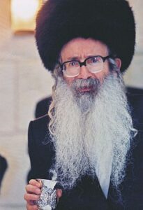 Amshinover Rebbe Permits Entering Outer Section Of Temple Mount After ...