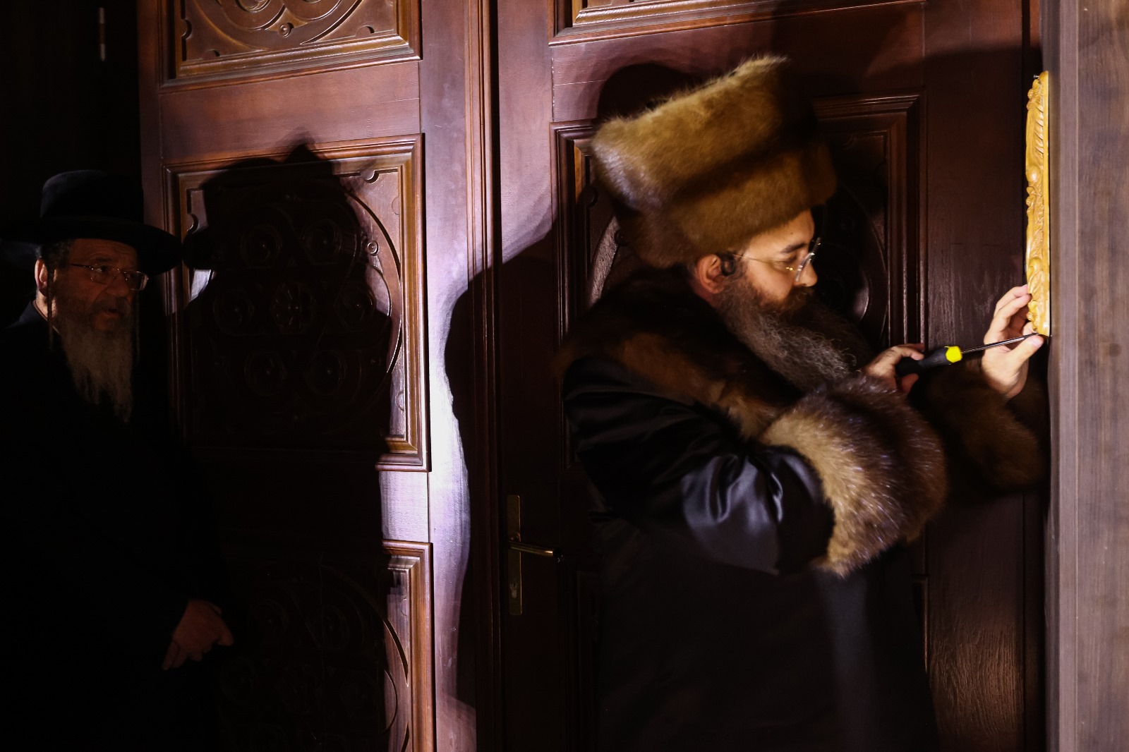 Historic Convention in Sadigura, Ukraine: Sadigura Rebbe Leads Visit ...