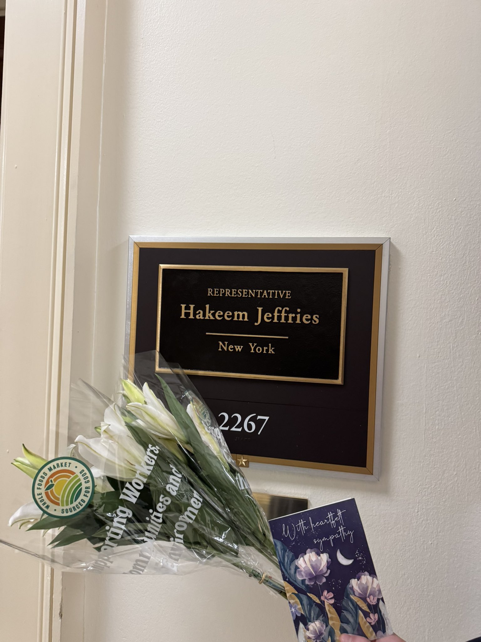 NRCC Sends Flowers to Jeffries After Mamdani-Backed Candidates Defeat ...